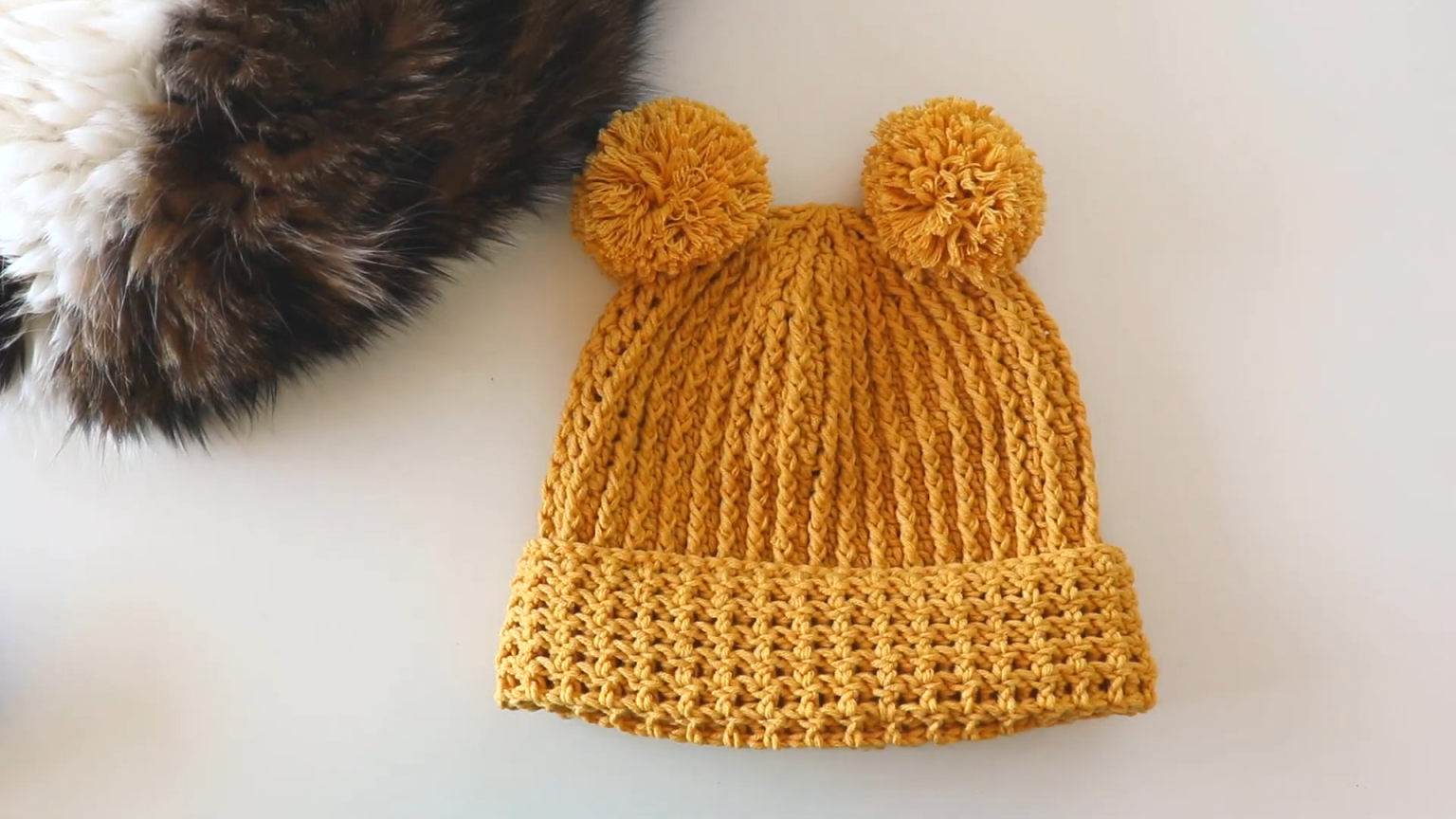🐻 The Cutest Beanie Hat With Two Pom Poms: A Detailed Crochet Pattern ...