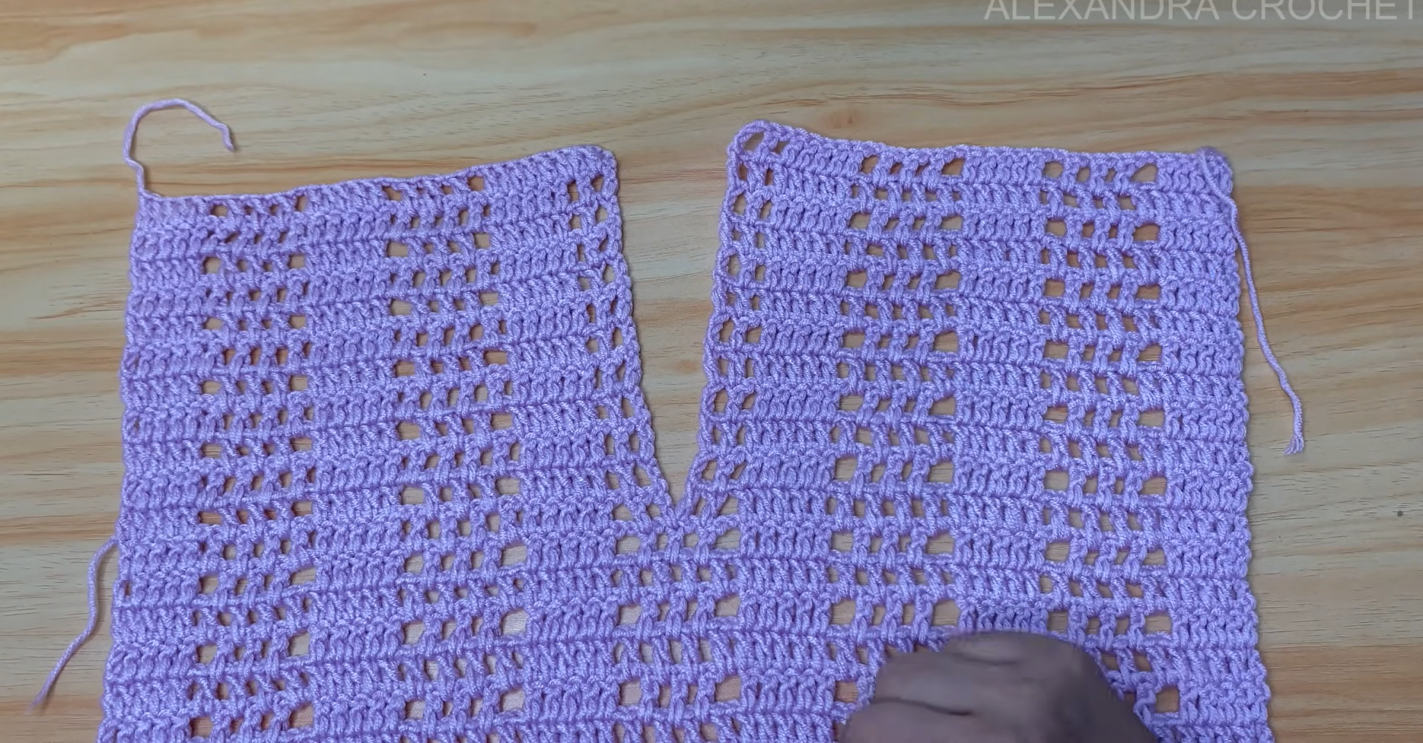 📝 The "Solid Block and Open Mesh" Crochet Blouse Pattern - Crochet4U